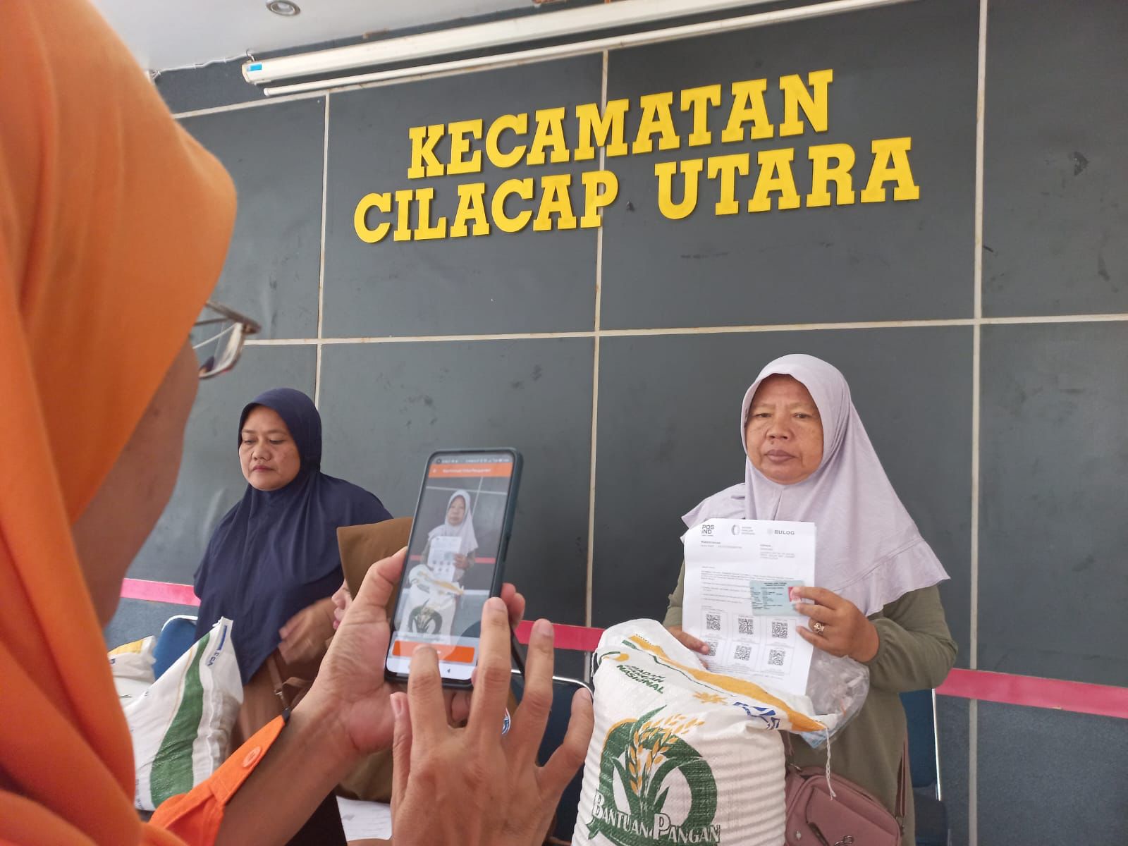 Pos Indonesia Gunakan Teknologi Digital PGC pada Penyaluran Bantuan Pangan CBP 2024, Teruji ...